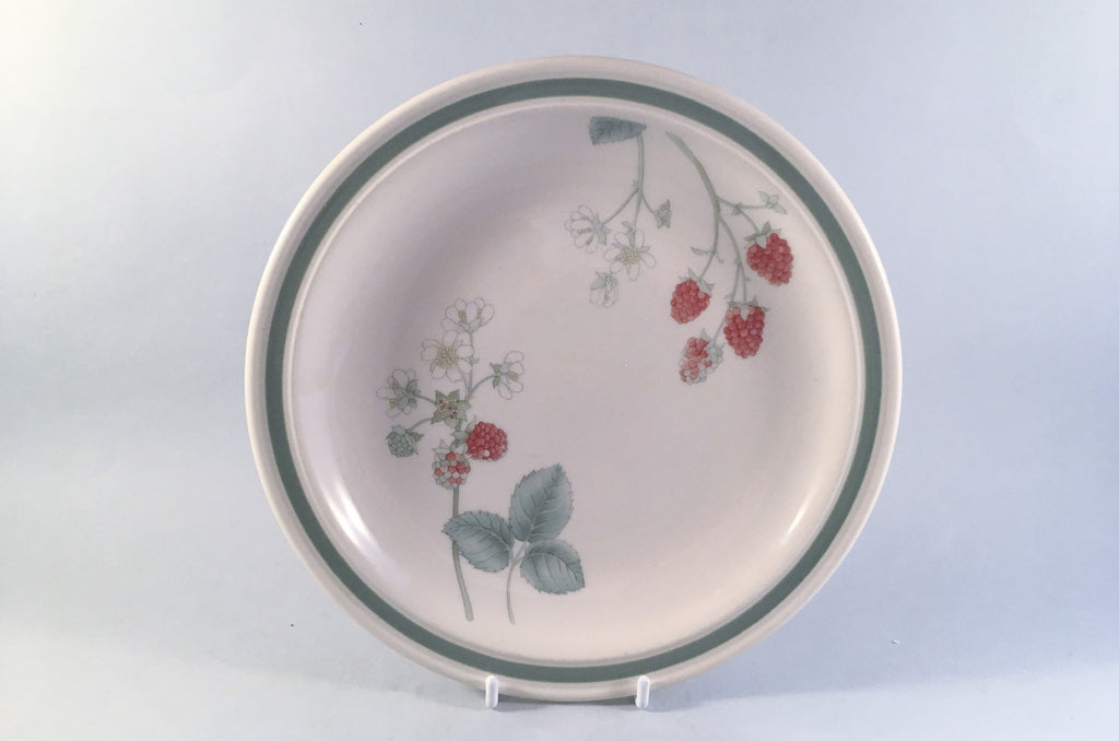 Wedgwood - Raspberry Cane - Granada Shape - Starter Plate - 9" – The ...
